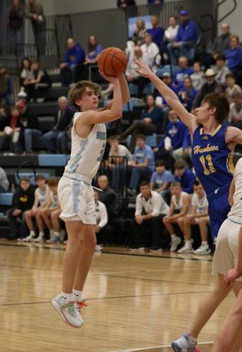 Summerland surprises West Holt with late run to extend season | Select | norfolkdailynews.com