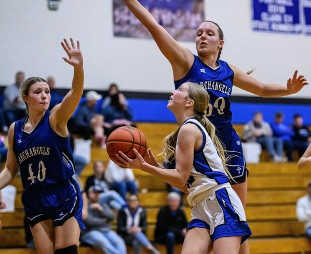 Pierce wins defensive battle over Archangels Catholic | Select ...