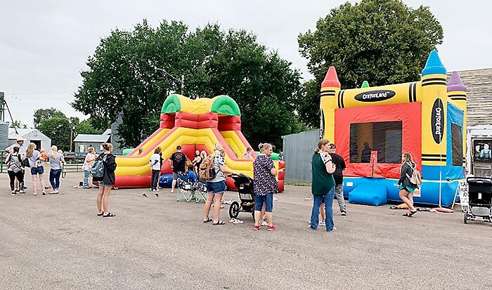 Winnetoon hosts nearly 1,000 people for annual BBQ | News ...