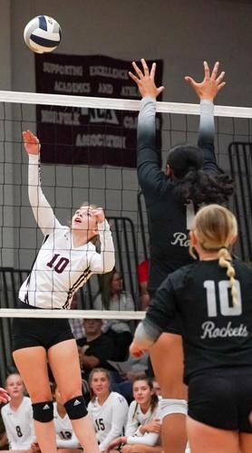 Norfolk High volleyball team responds to adversity in win | Sports ...