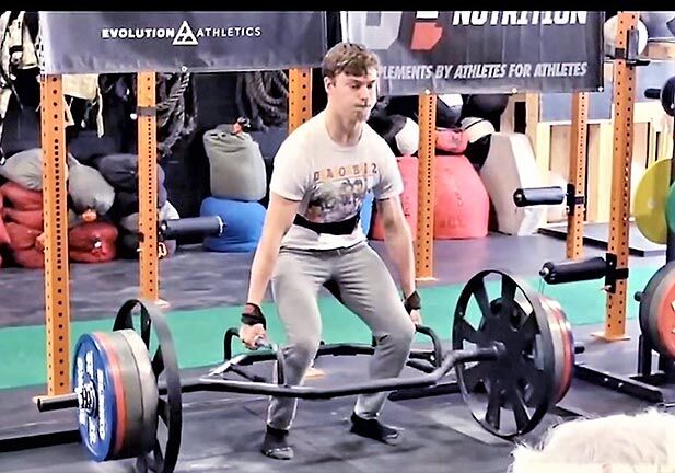Teen shows promise in powerlifting | Feature | norfolkdailynews.com