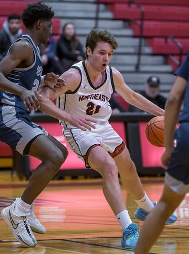 Northeast basketball teams fall short in conference double-header ...