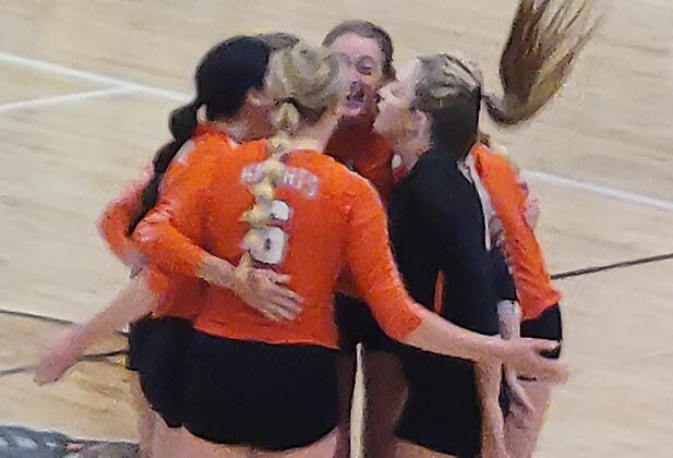 Oakland-Craig outlasts Howells-Dodge in championship opener | Select ...