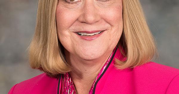 11 people apply to replace former state Sen. Joni Craighead ...