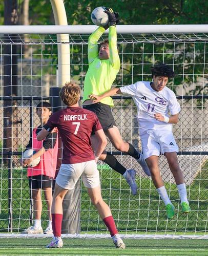 Grand Island boys soccer shuts out Norfolk | Select | norfolkdailynews.com