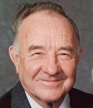 Floyd Bloom | Obituaries | norfolkdailynews.com