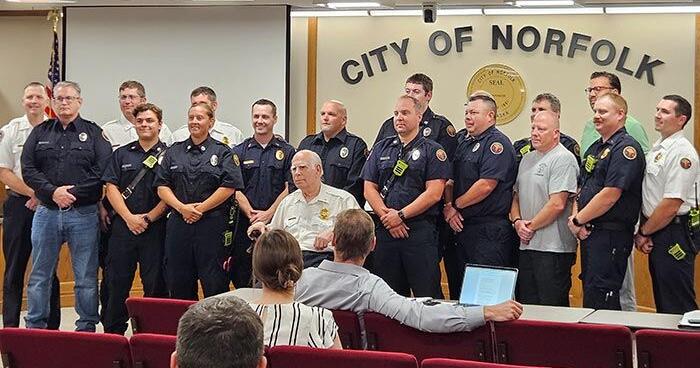 Norfolk fire department accepts award from American Heart Association ...