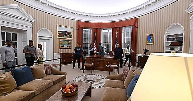 With Oval Office replica, Obama's new museum is political and personal ...