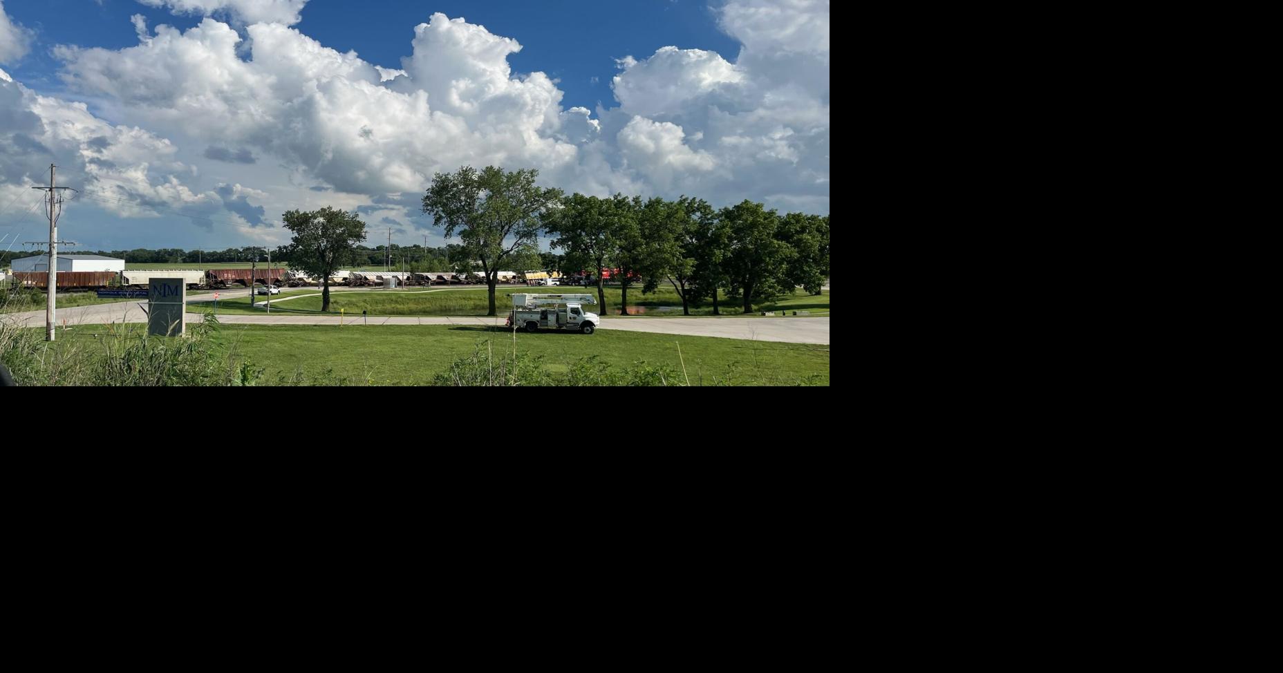 Partial train derailment closes portion of Victory Road north of ...