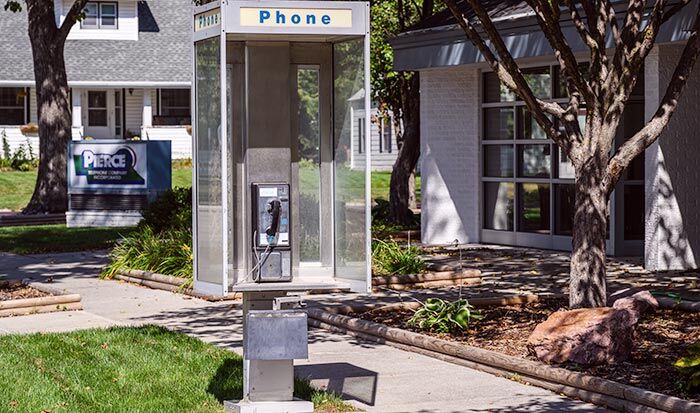 Nebraska’s dwindling pay phones draw lots of curiosity, few calls ...