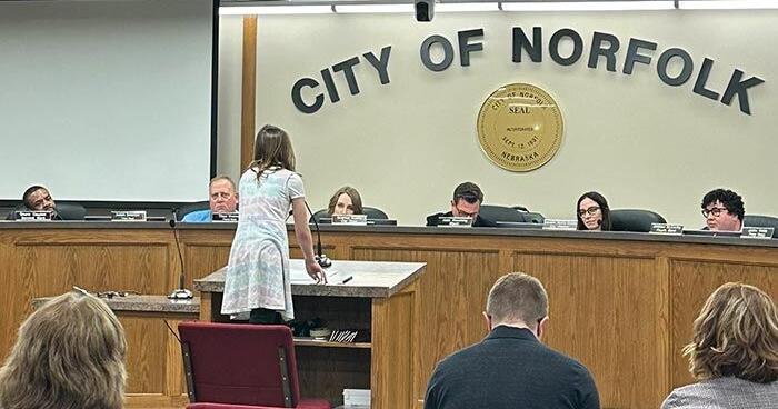 Council moves in favor of chickens and ducks | News | norfolkdailynews.com