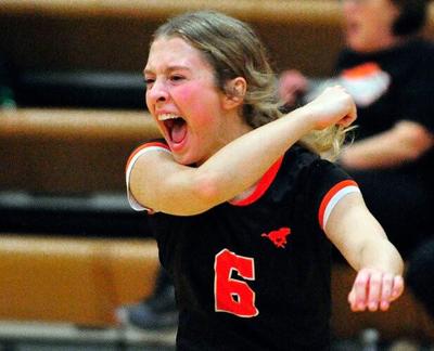 Stanton sweeps past Elkhorn Valley | Select | norfolkdailynews.com