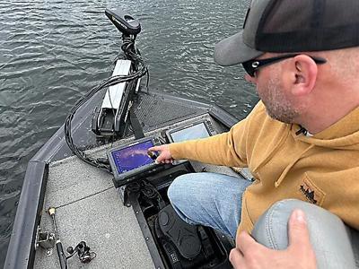 Some anglers praise forward-facing sonar, others say high-tech fishing ...