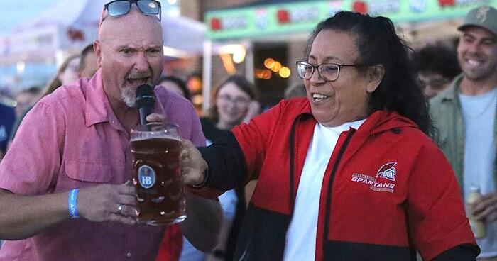 Oktoberfest kicks off with good turnout | Select | norfolkdailynews.com