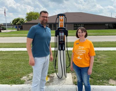 City places new electric-vehicle charging station near library | News ...