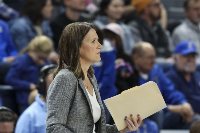 Creighton volleyball coach Kirsten Bernthal Booth steps down; Brian ...