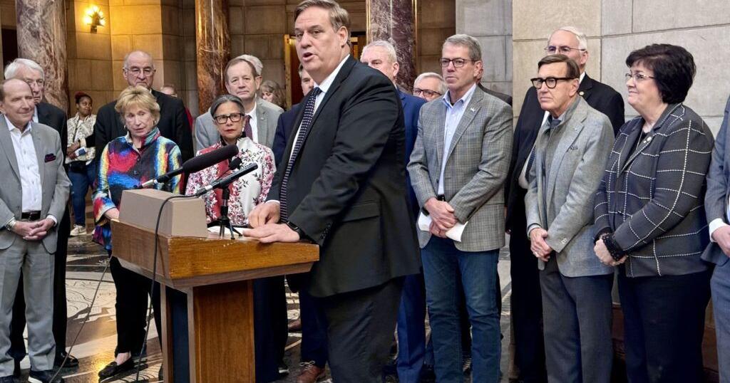 State Sen. Mike McDonnell’s officially switches from Deomocrat to GOP ...