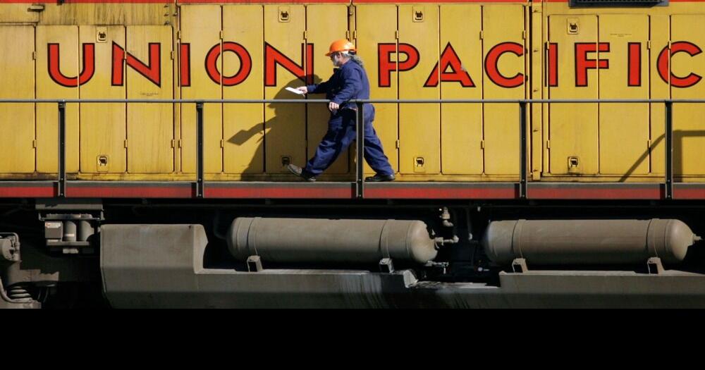 Union Pacific railroad to renew push for 1-person crews by testing ...