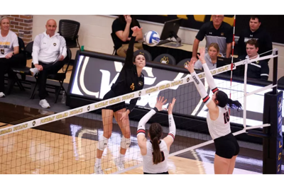 #4 Wayne State volleyball opens season with impressive sweep over Adelphi | Sports ...