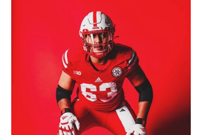 3-star offensive lineman commits to Nebraska after backing off Oregon ...