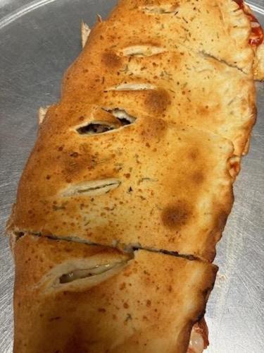 Lewisburg native returns to run pizza shop with a unique twist | Local ...