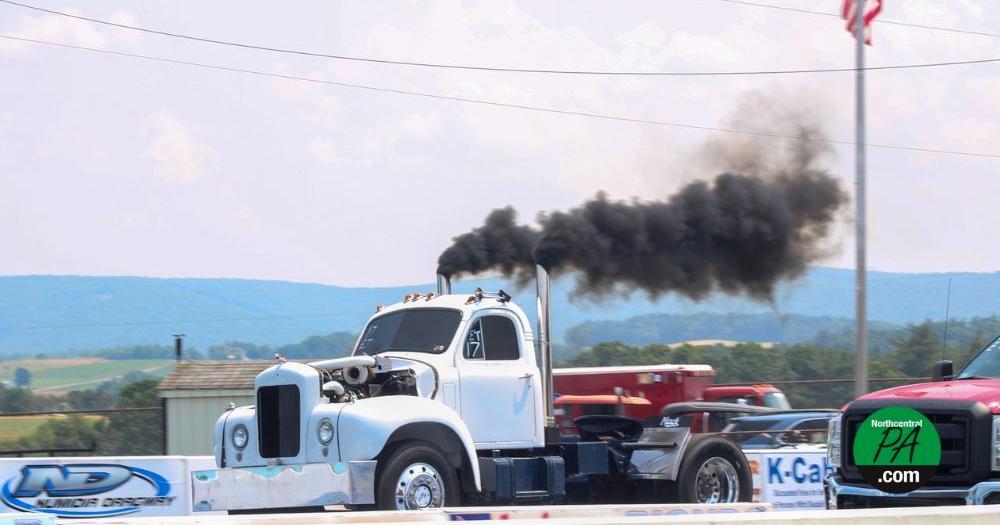 'Accelerated Learning' drag racing truck wins second place at East ...