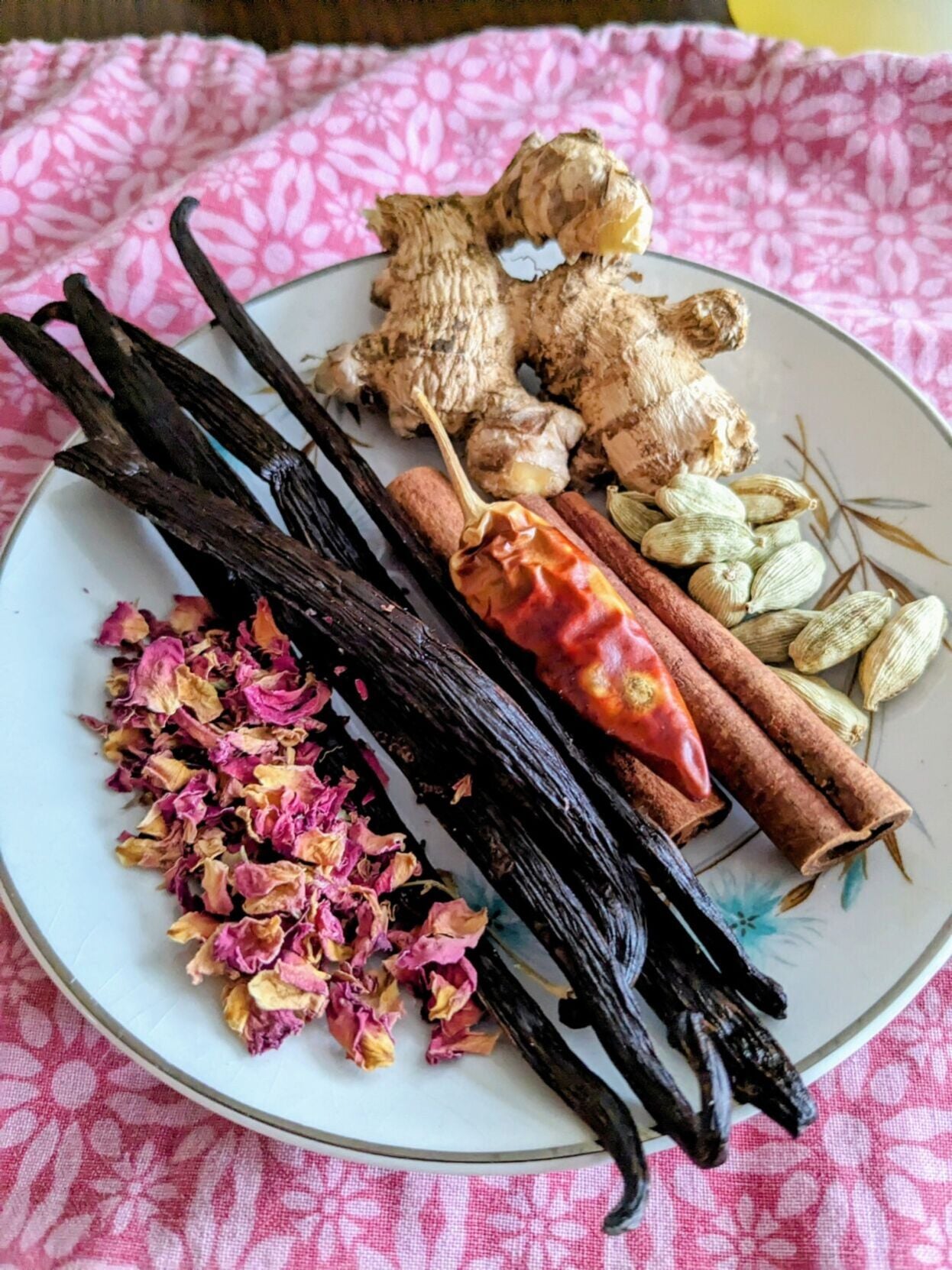 Aphrodisiac herbs: natural remedies for relaxation | Columns from ...