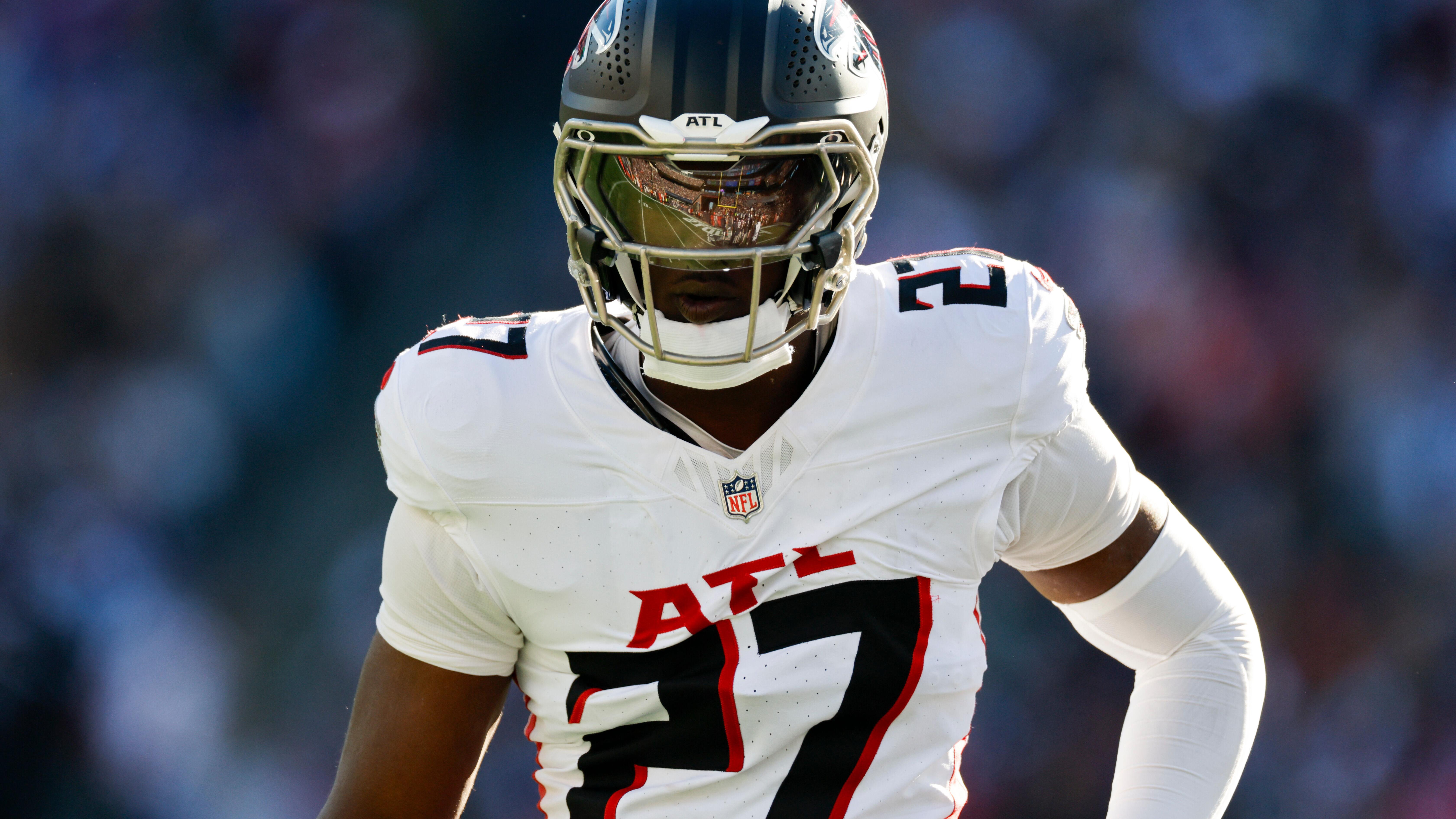 Sacks leader Pearce returns to Falcons for minicamp following a ...