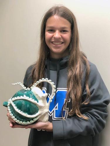 Model's Kiley Gordon wins Overall Best of Show in Kiwanis Art Showcase ...