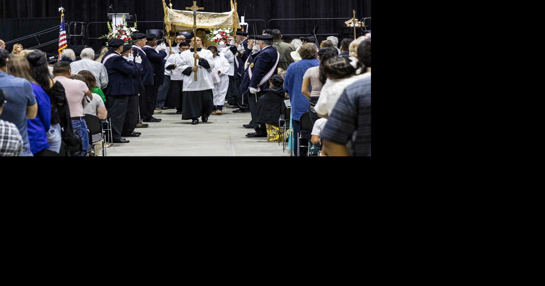 St. Mary’s Catholic Church hosts Corpus Christi procession | Local News ...