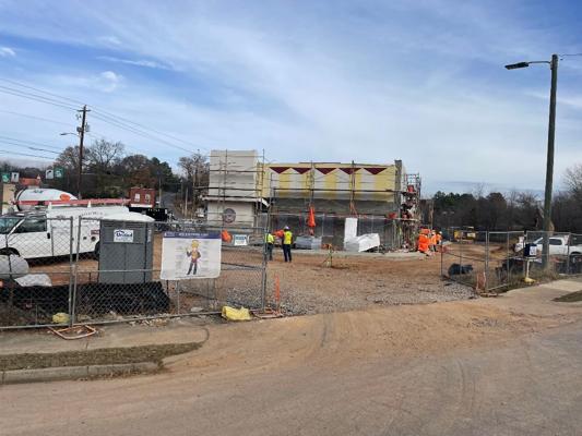 Around Town: Burger Battle at Doug's at Berry Crossing; 'Crews Control ...