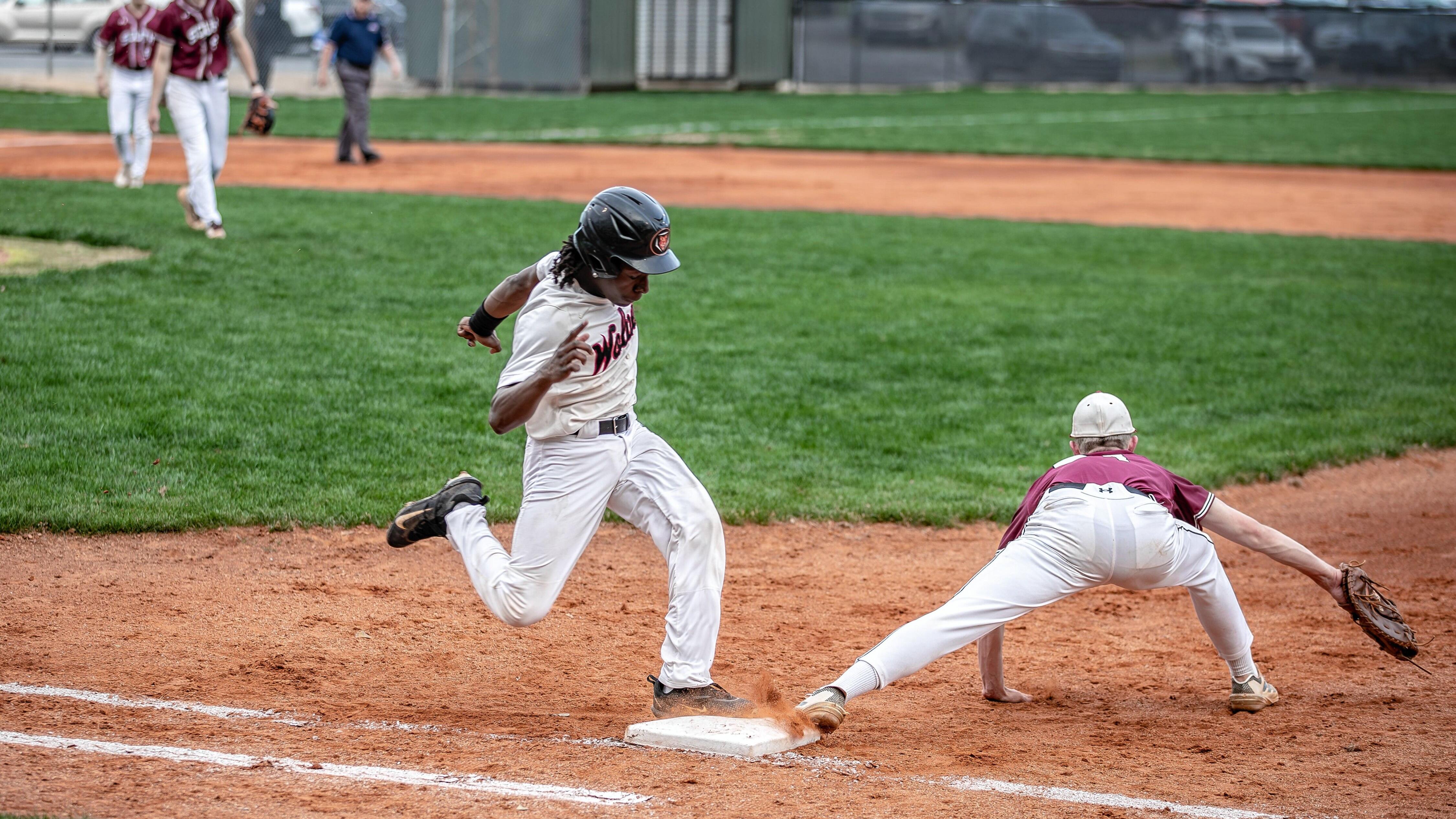 Pitcher's duel gets away from Wolves late | The Rome News-Tribune ...