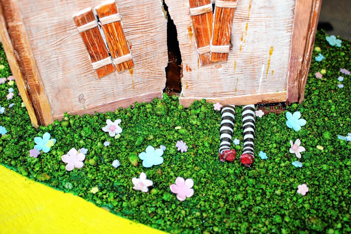 Honeymoon Bakery brings ‘Wicked’ to life in gingerbread | Local ...