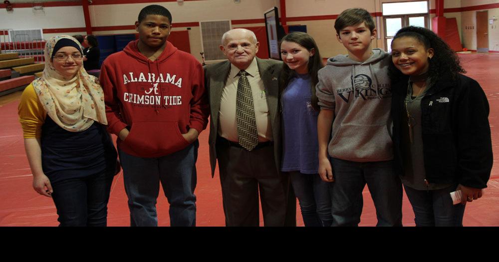 ‘Never forget us’: Holocaust survivor shares his experiences with Rome ...