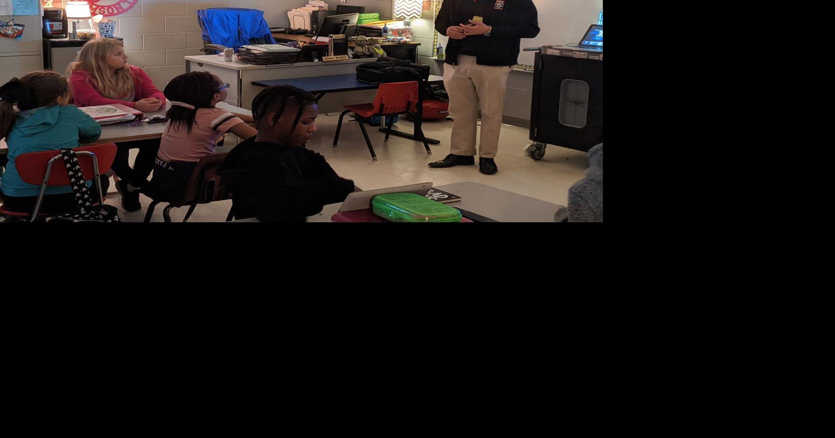 Fox 5 meteorologist stops by Northside for class visit | Local ...