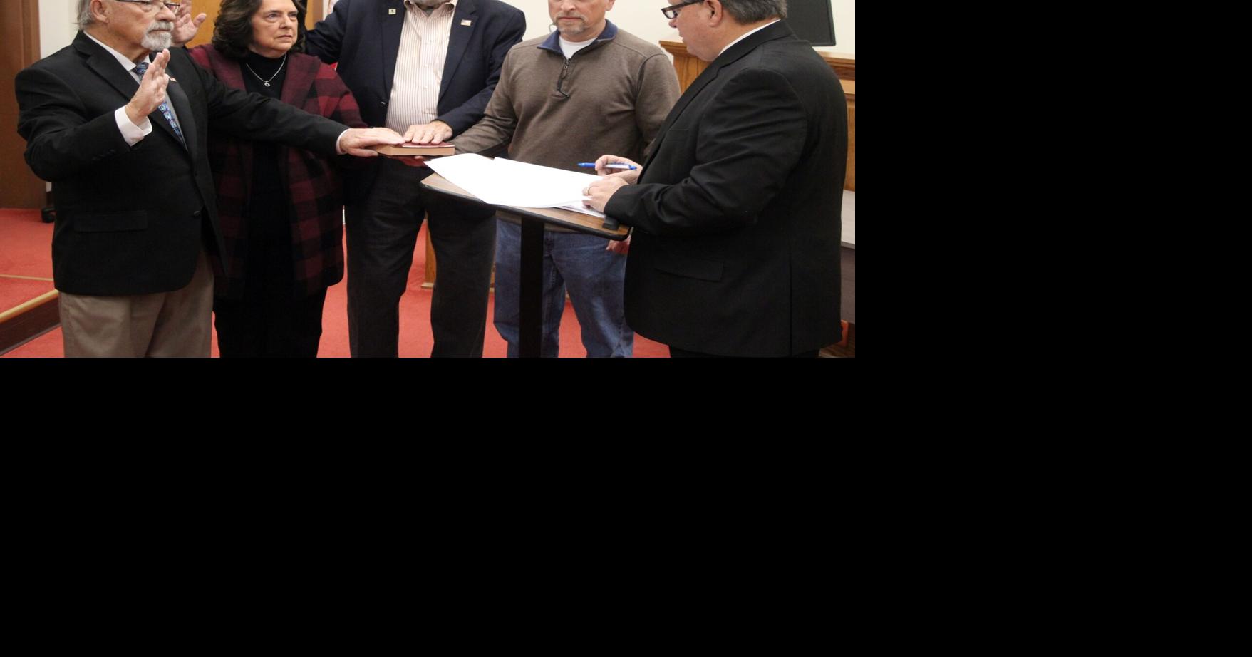 County commissioners take oath of office ahead of new term | Local ...