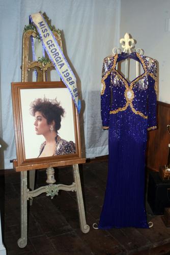 Miss Georgia 1988 Frances Frazier honored with exhibit at Rome Area ...