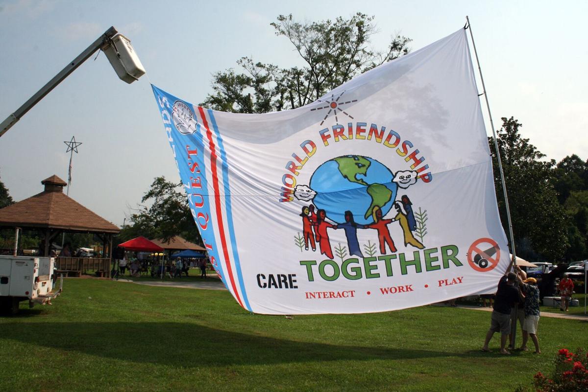 Folks turn out for World Friendship Day | Local News ...