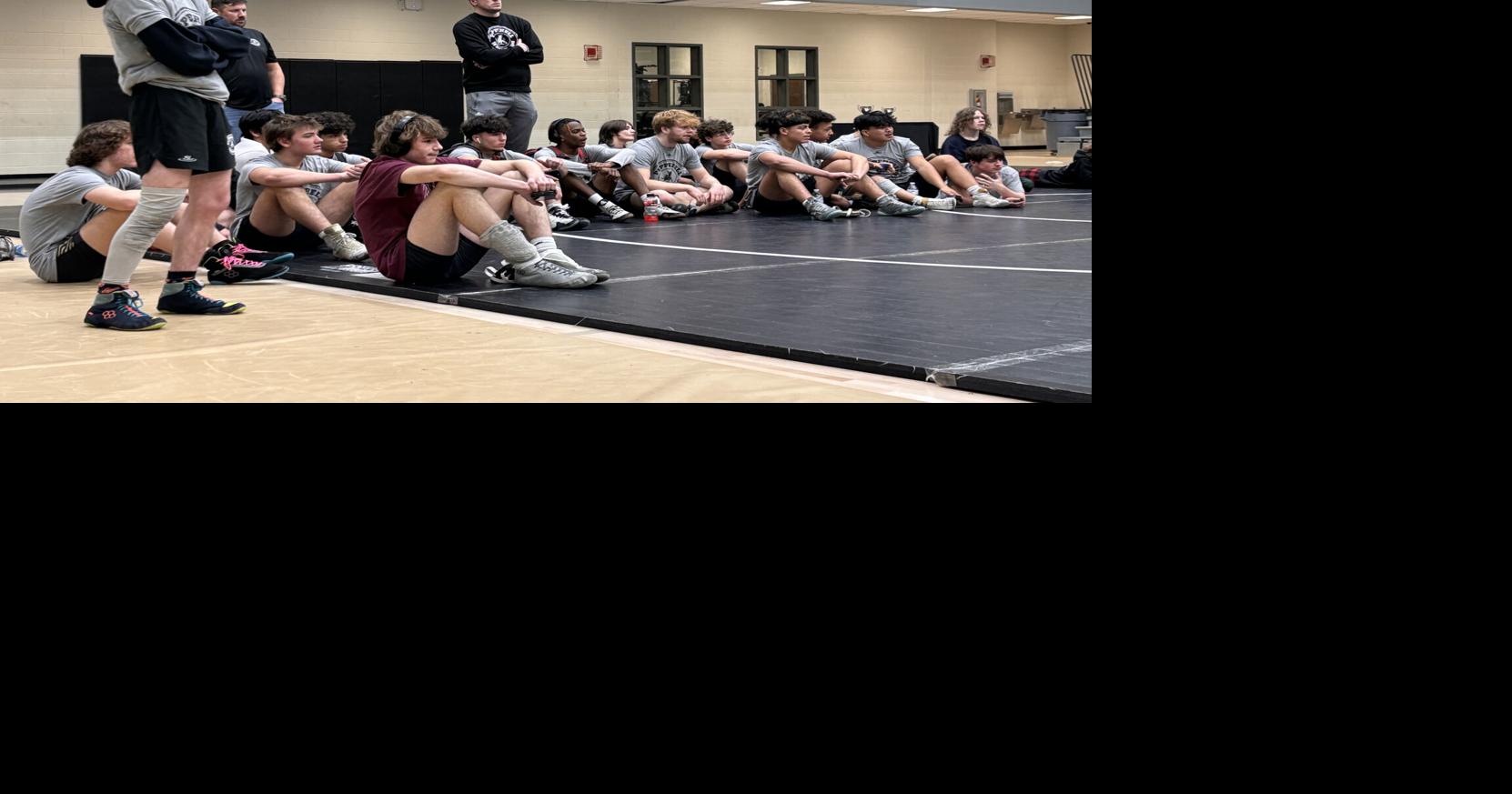 Dragons, Lady Dragons compete hard at Duals | Sports ...