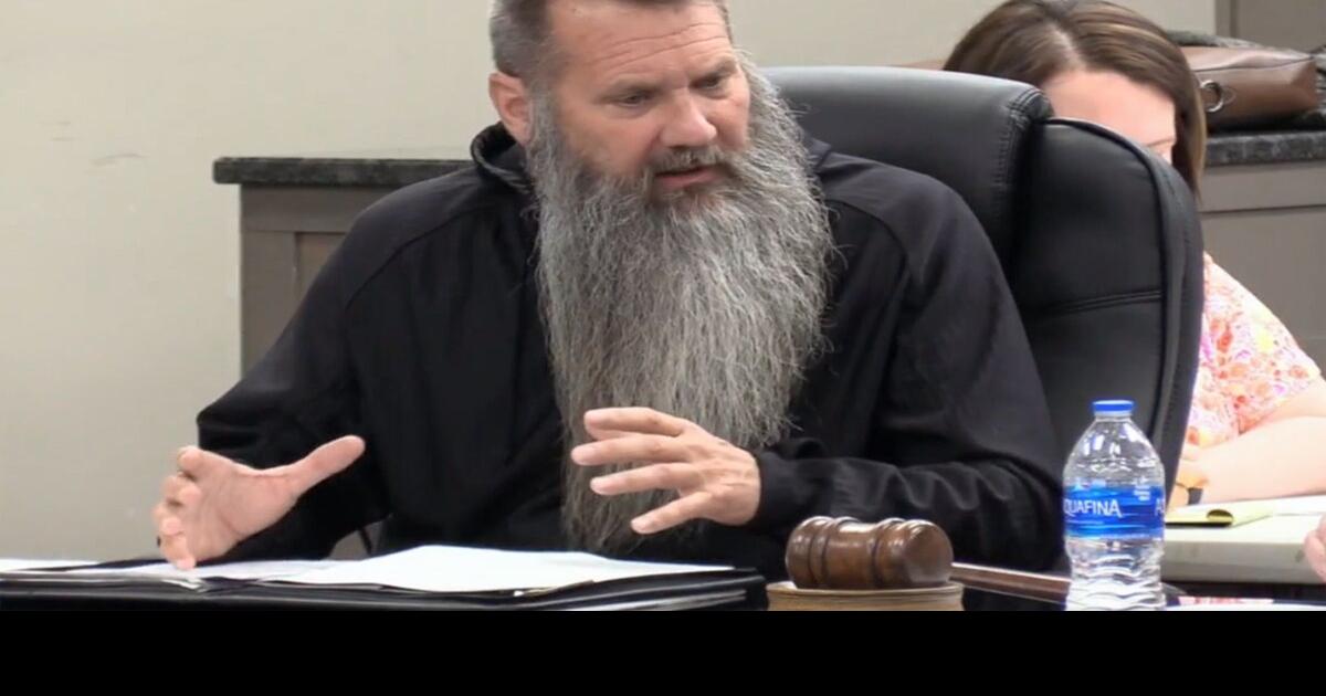 Walker County commissioner proposes exploring vehicle maintenance ...