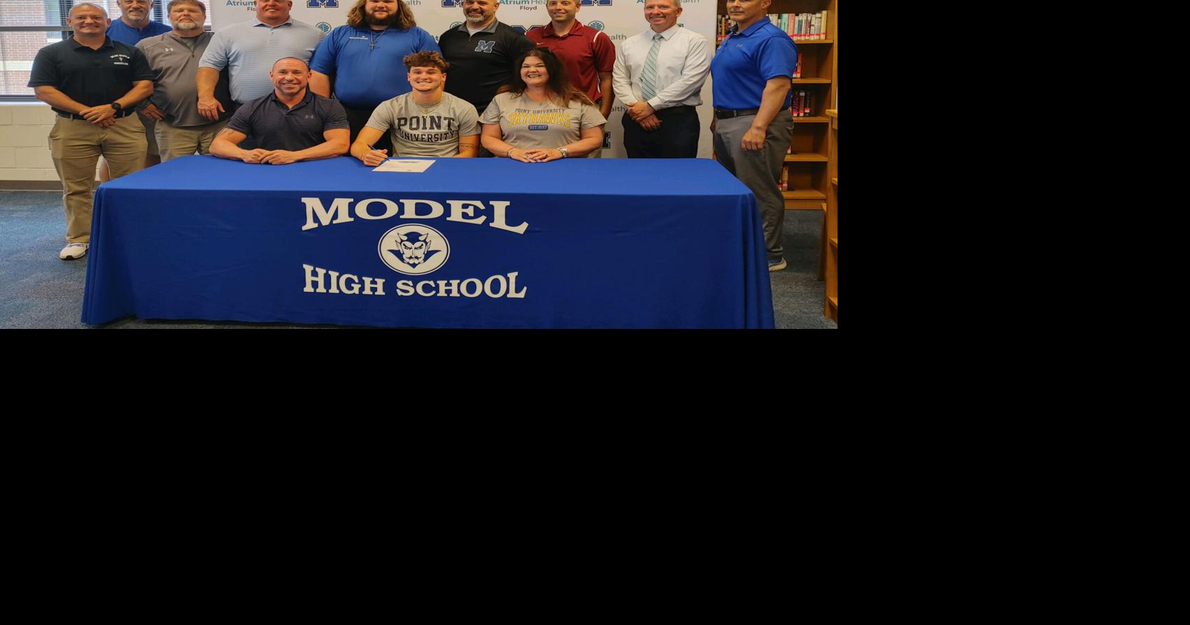 Model's Sanders pens scholarship with Point | Sports ...