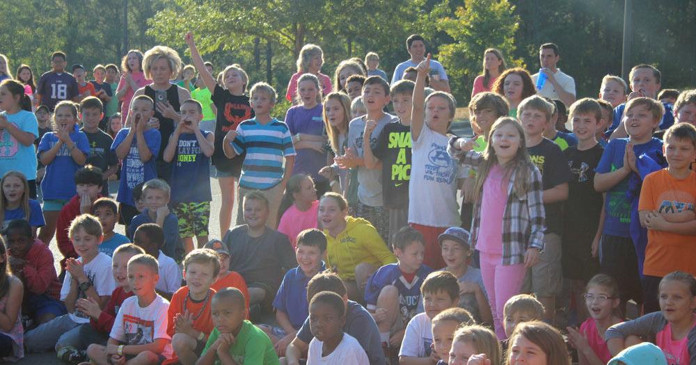 Armuchee Elementary principal camps out on school roof | Education ...