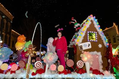 "Peace on Earth" Calhoun Christmas Parade of Lights Dec. 12 | Gordon ...