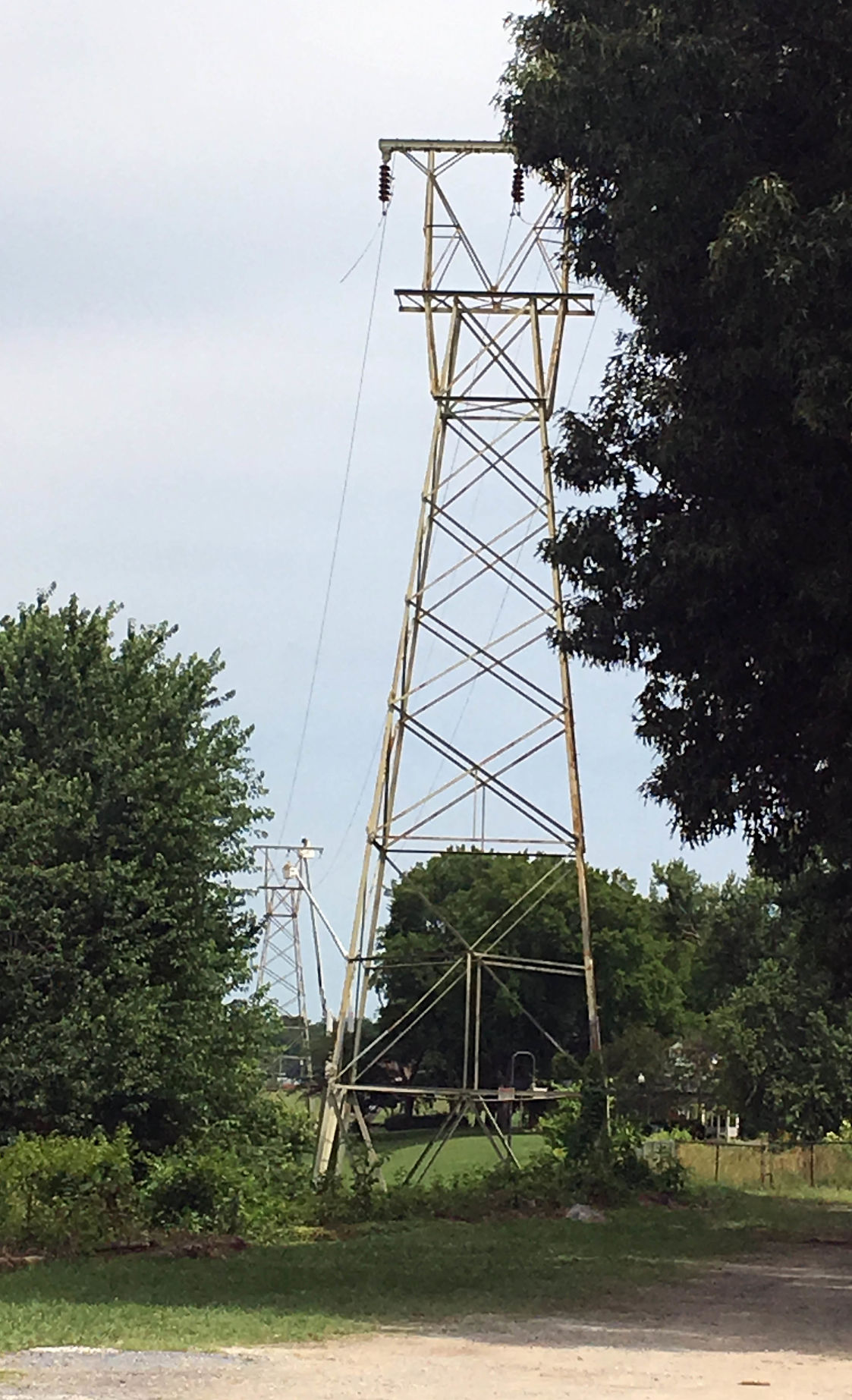 Old transmission towers in parks at confluence are coming down | Local ...