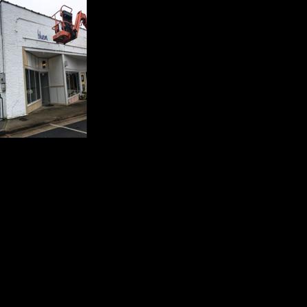 ‘Bluem’-ing in the River District: Carol Rutledge and Susan Hortman ...