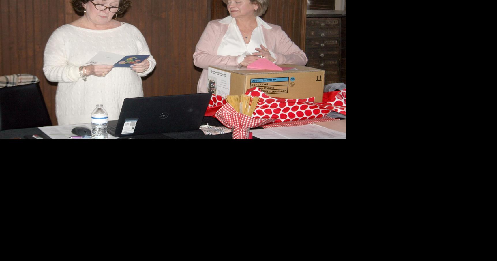 Rome's tourism industry down a third in 2020, Kathy Mathis retires from ...