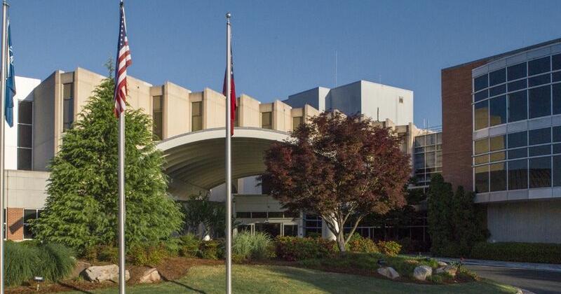 Hamilton Medical Center adjusts visitation as COVID numbers decline ...