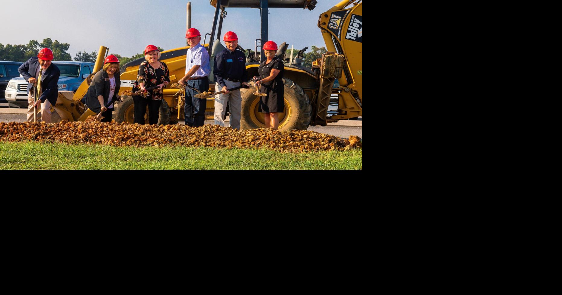 Officials break ground for performing arts center at Lakeview-Fort ...