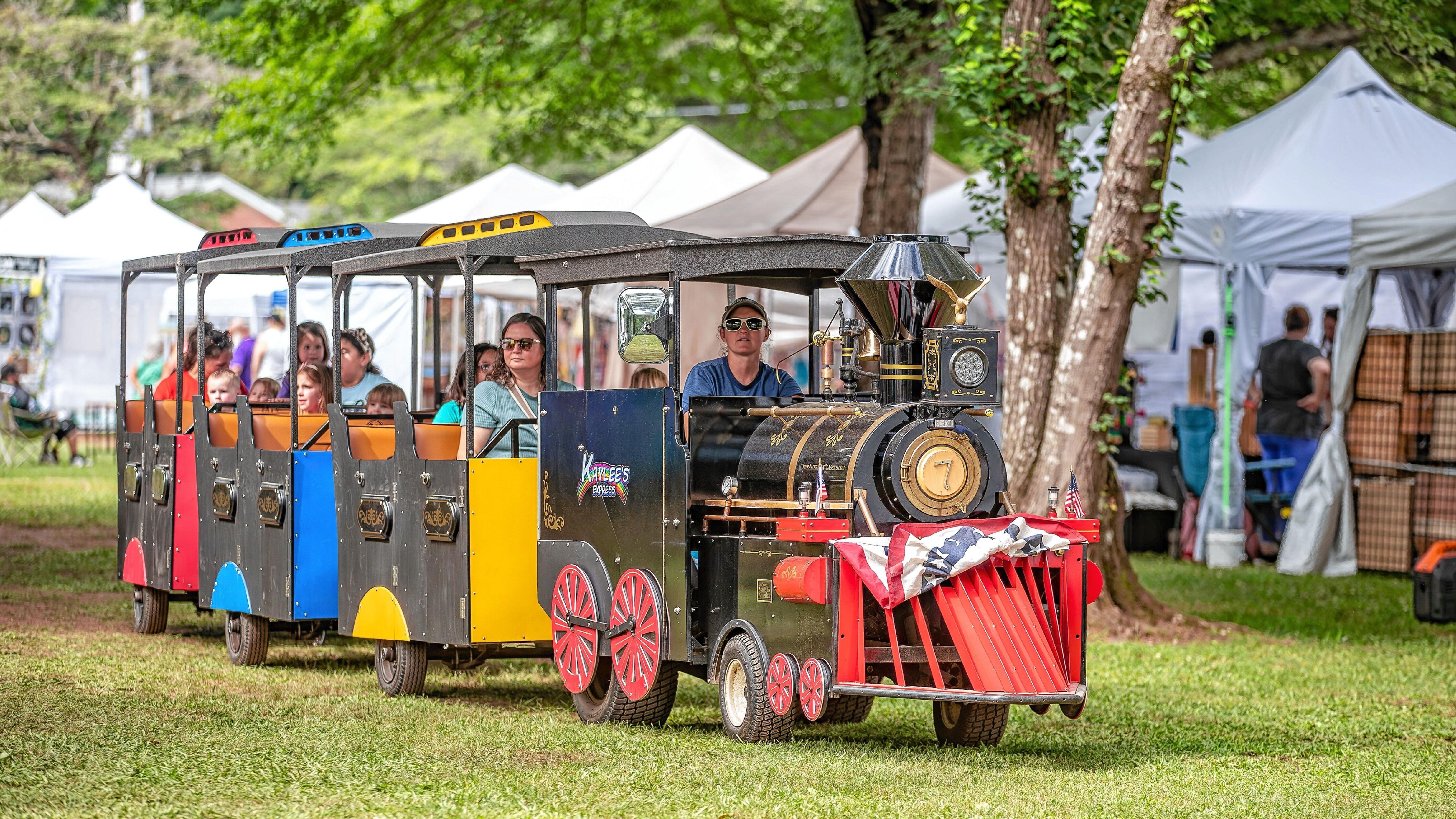 Cave Spring Art Festival and Road Race a huge success | Local News ...