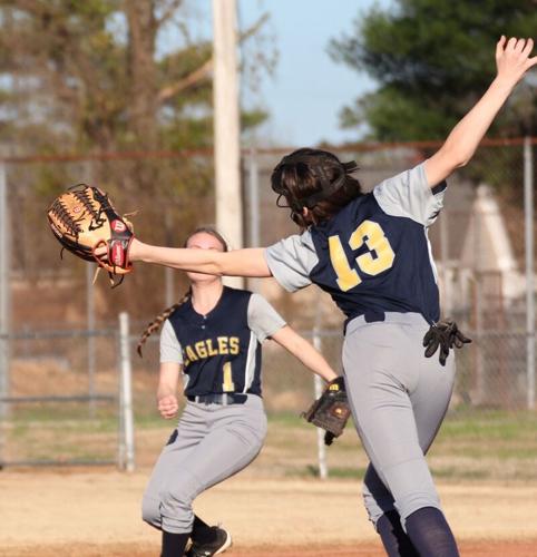 Oakwood falls in 2022 softball debut | | northwestgeorgianews.com